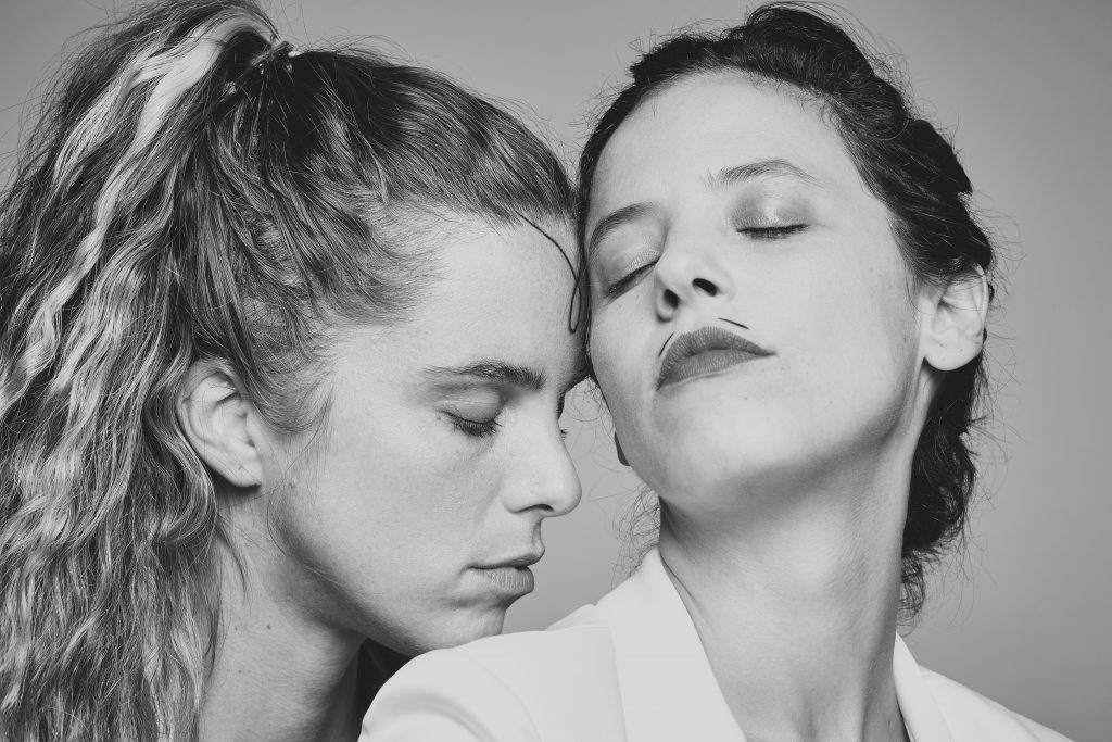 Perotá Chingó vem ao Brasil em outubro e anuncia disco novo